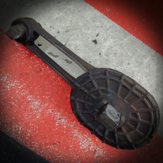 Alfa Romeo 159 / Brera 3.2V6 Lower Engine Mounting, Car Accessories ...