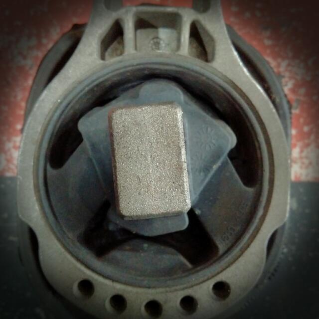 Alfa Romeo 159 / Brera 3.2V6 Lower Engine Mounting, Car Accessories ...