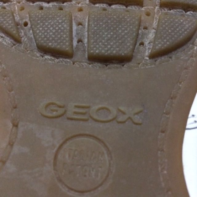 GEOX RESPIRA ITALIAN PATENT, Fesyen Pria, Sepatu di Carousell