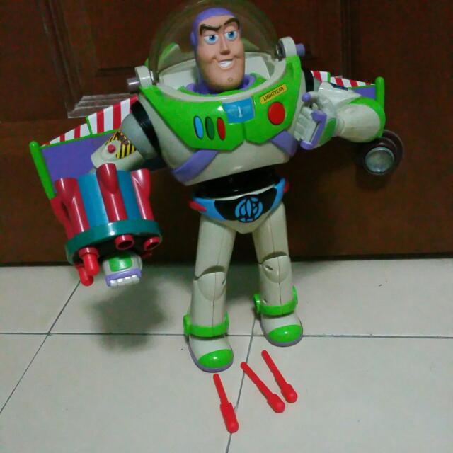 Hand Launcher Spaceman - I am Buzz Lightyear. I come in peace. Buzz ...