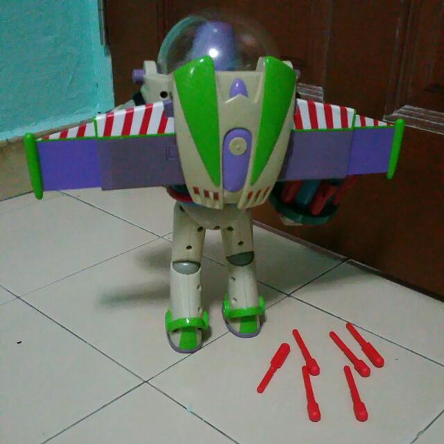 Hand Launcher Spaceman - I am Buzz Lightyear. I come in peace. Buzz ...