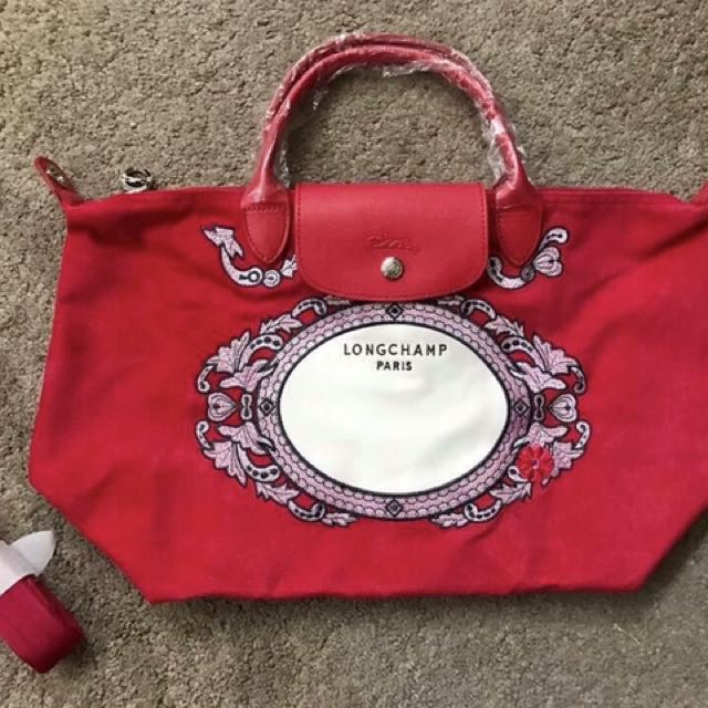 Longchamp Paris, Women's Fashion, Bags & Wallets, Tote Bags on Carousell
