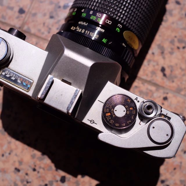 Canon FX with a Sakar MC Zoom 80-200mm f/4.5 Lens Vintage 35mm Film ...