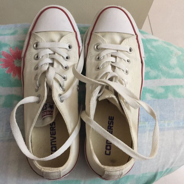 Converse Classic, Women's Fashion, Footwear, Sneakers on Carousell