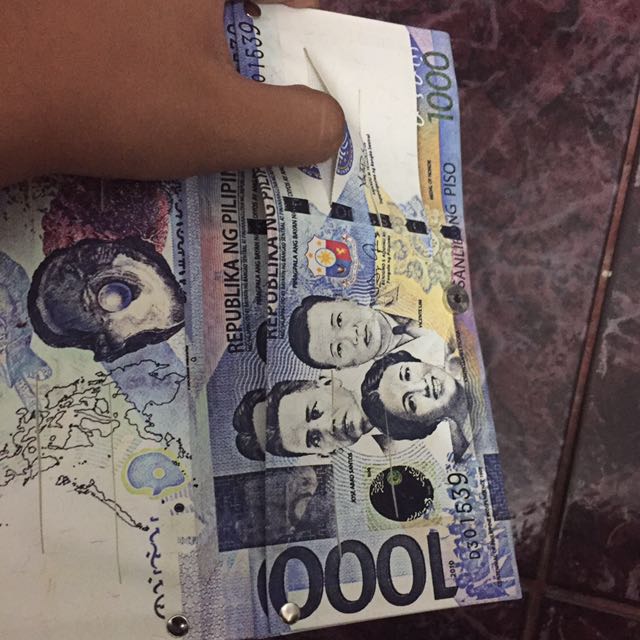 1000 Pesos Money Wallet, Women's Fashion, Bags & Wallets, Wallets ...