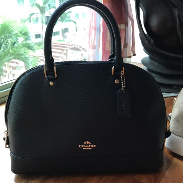 Coach Bay, Luxury, Bags & Wallets on Carousell