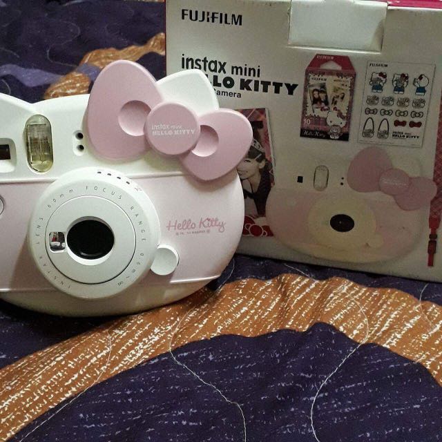 Fujifilm Instax Mini Hello Kitty, Photography, Cameras on Carousell