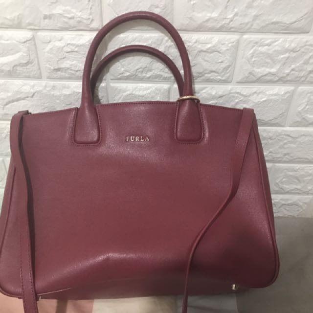 全新 Furla 2-ways Bag （A4 Size ), 名牌, 手袋及銀包 - Carousell