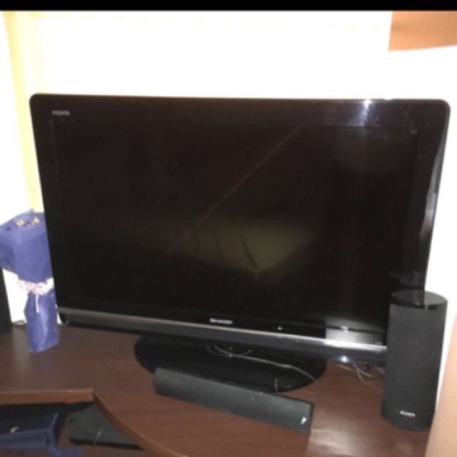 Sharp Aquos 32 LCD TV, TV & Home Appliances, TV & Entertainment, TV on ...
