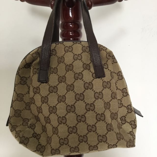 Gucci Classic Hand Carry Bag, Women's Fashion, Bags & Wallets, Cross ...
