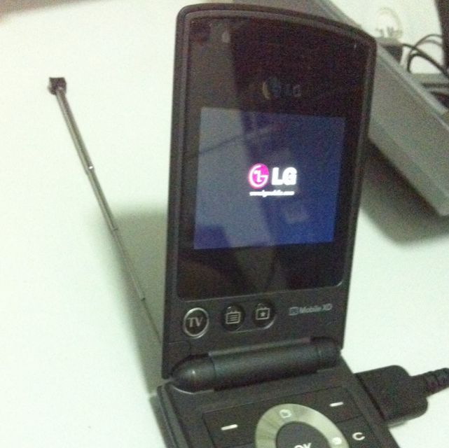 LG HB620T Clamshell TV HP, Mobile Phones & Gadgets, Mobile Phones ...