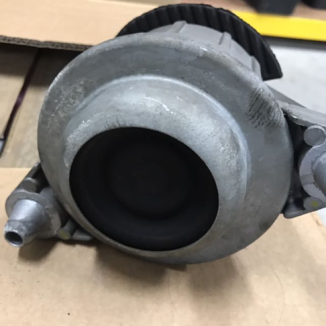 Mercedes W207/W212 Engine Mounting, Car Accessories on Carousell