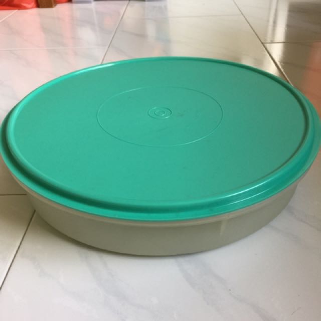BN Tupperware Round Container, TV & Home Appliances, Kitchen Appliances ...