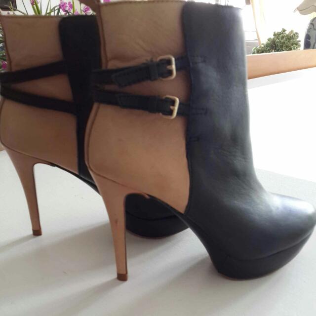 Booth Zara, Fesyen Wanita, Sepatu di Carousell