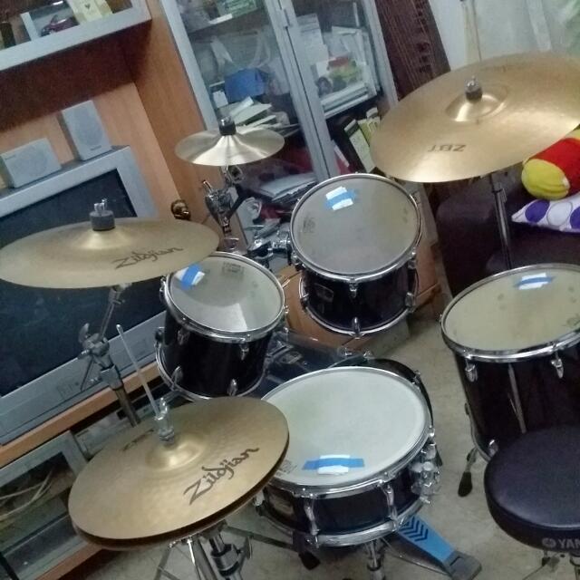Zildjian ZBT B8 Cymbal Set, Hobbies & Toys, Music & Media, Musical ...