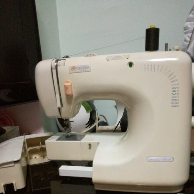 Sakura Model 9515 Sewing Machine, Hobbies & Toys, Stationery & Craft ...