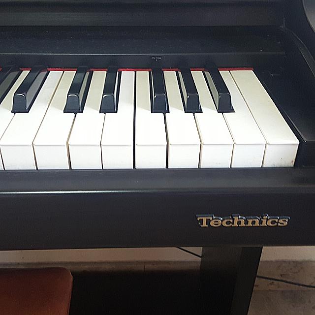 Technics Digital Piano, Hobbies & Toys, Music & Media, Musical ...