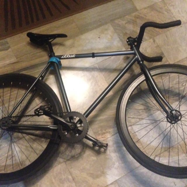 FIXIE CELT 2015 Bike, Sports Equipment, Bicycles & Parts, Bicycles on Carousell
