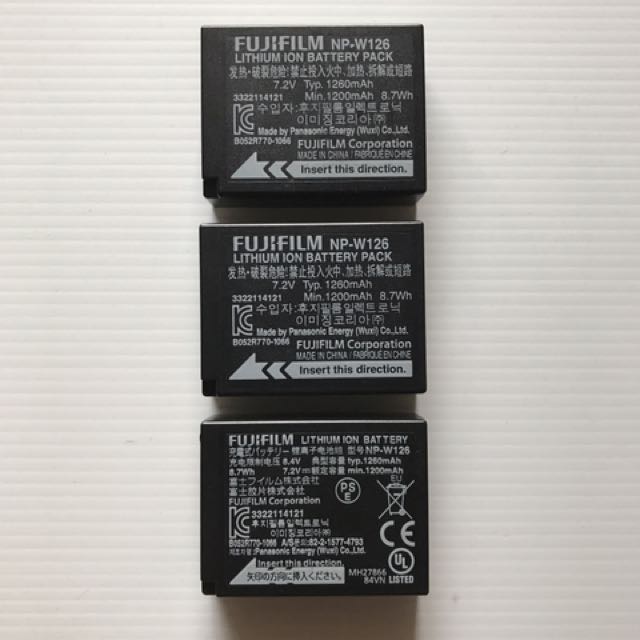 Original Fujifilm Xpro 2 batteries, Photography, Cameras on Carousell