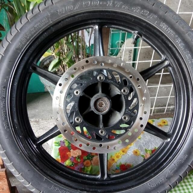 Stock CB110 mags and tire, Car Parts & Accessories on Carousell
