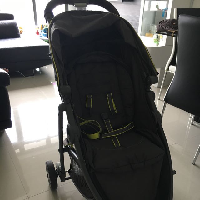 Graco Evo Mini Stroller, Babies & Kids, Going Out, Strollers on Carousell