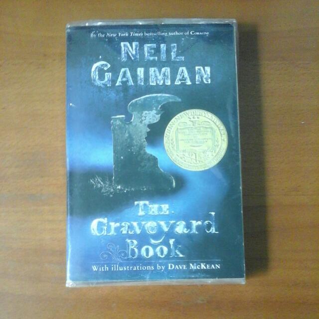 Neil Gaiman - The Graveyard Book, Hobbies & Toys, Books & Magazines ...