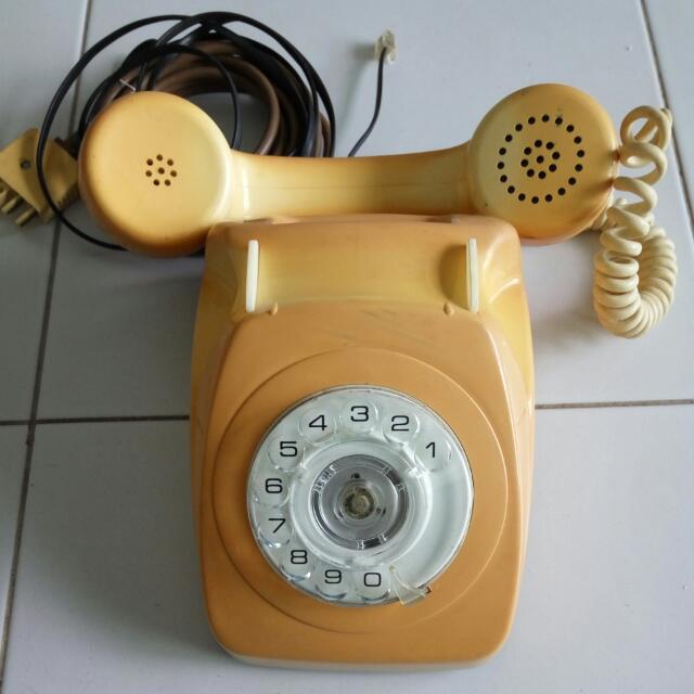 Vintage 70s A.W.A. Rotary Telephone Set . Made in Australia, Hobbies ...