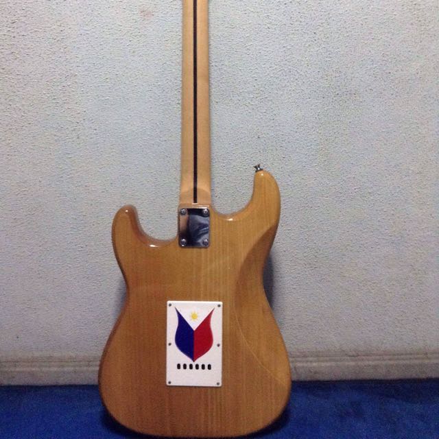 Fernando Stratocaster Electric Guitar, Hobbies & Toys, Music & Media ...