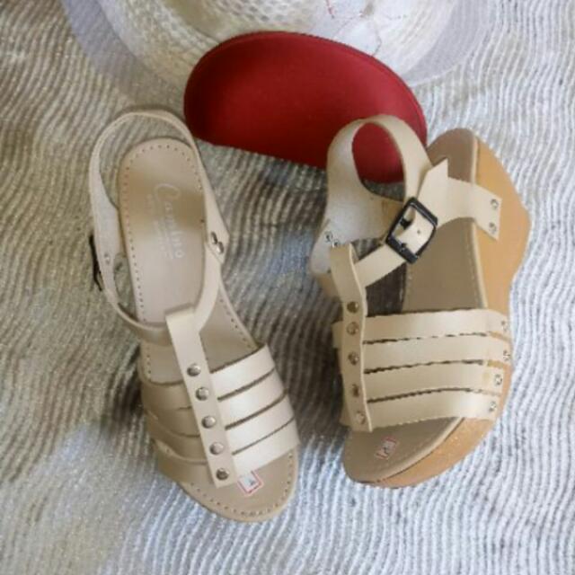 Marikina Semi - Wedge, Women's Fashion, Footwear, Wedges on Carousell