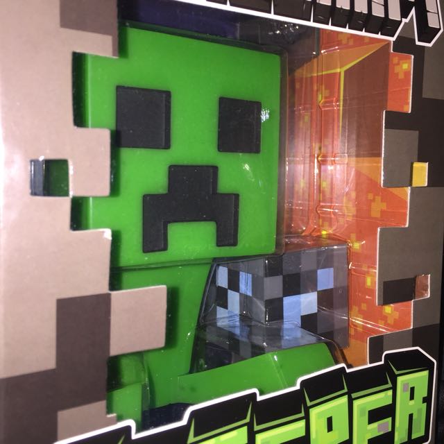 Minecraft Creeper Vinyl, Hobbies & Toys, Toys & Games on Carousell