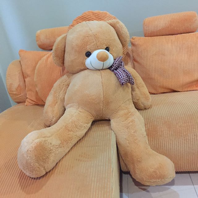 Giant Teddy Bear, Hobbies & Toys, Toys & Games on Carousell