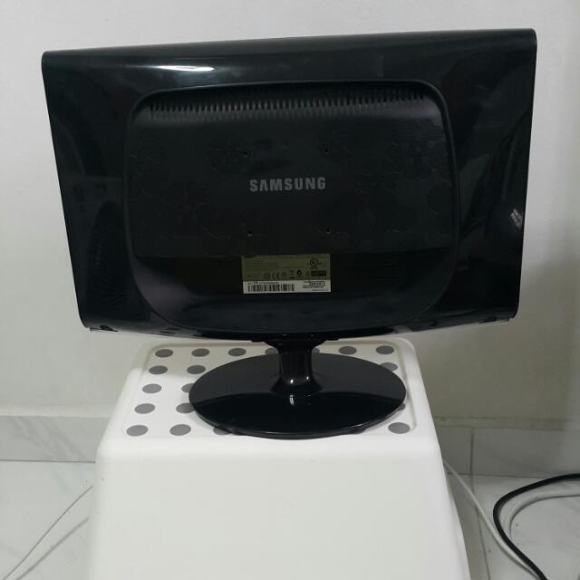 Samsung 19 inch LCD monitor cw19ws, Computers & Tech, Parts ...