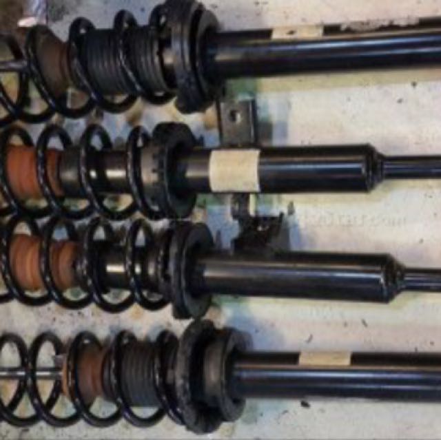 F10原廠避震, 汽車配件 - Carousell