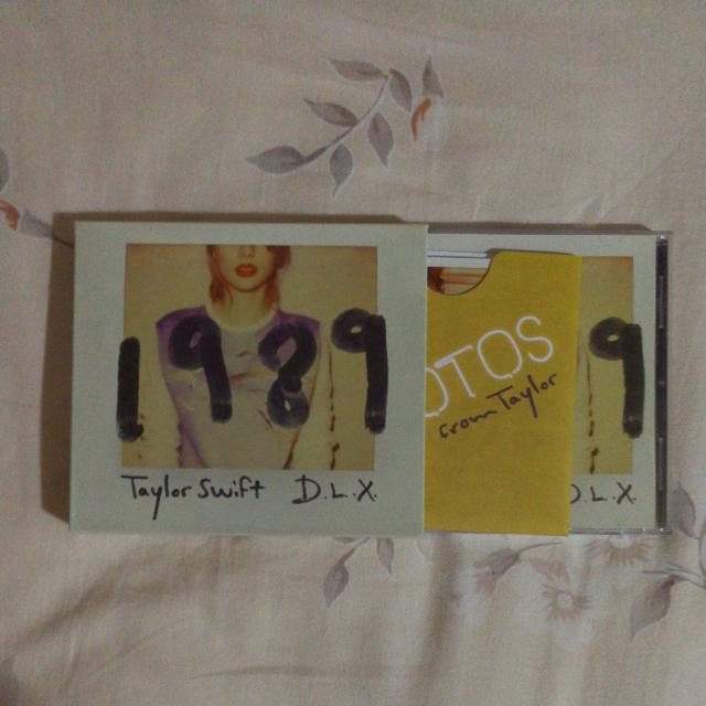 Taylor Swift 1989 Deluxe Album W Polaroids, Hobbies & Toys, Music ...