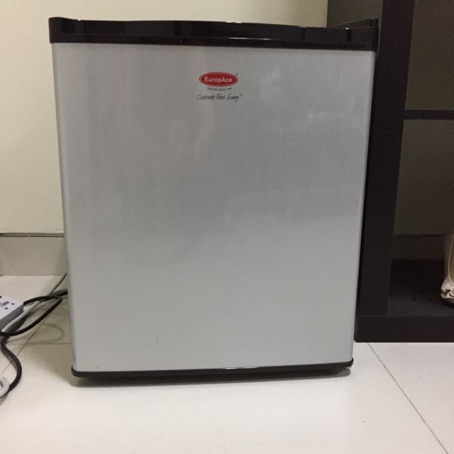Europace ER 9250 Bar Fridge 50L, TV & Home Appliances, Kitchen ...