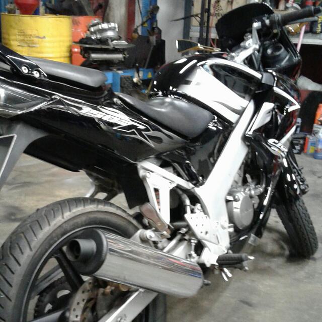 Honda CBR 150, Motorcycles, Motorcycles for Sale, Class 2B on Carousell