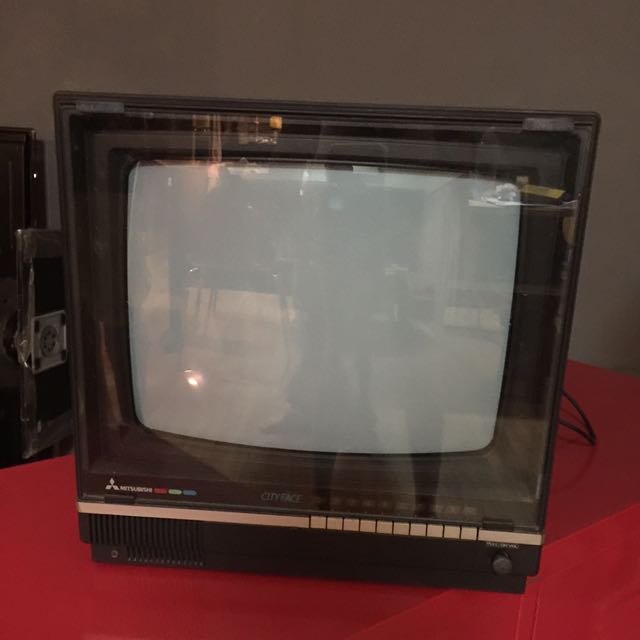 14 Inch Mitsubishi CRT TV, TV & Home Appliances, TV & Entertainment, TV ...