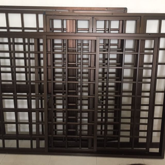3 Safety Window Grills Hdb With Lock And Keys, Furniture & Home Living ...
