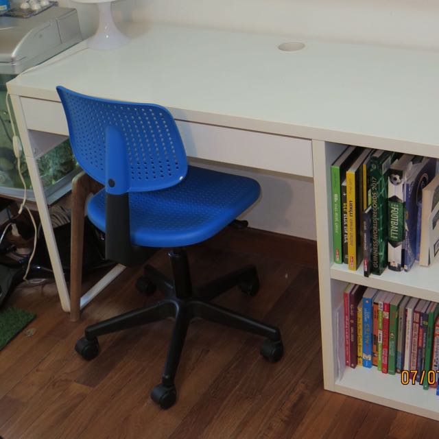 IKEA Micke White Computer Desk, Furniture & Home Living, Furniture ...
