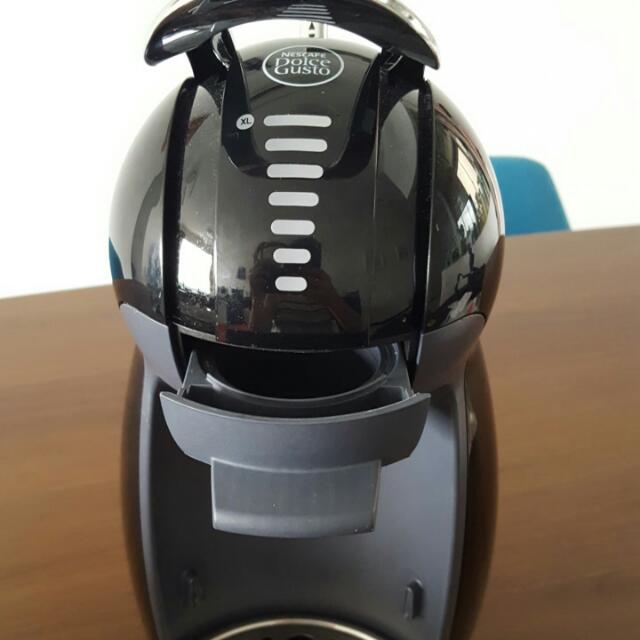 Nescafe Dolce Gusto Genio Coffee Machine (Black) - Very Good Condition ...