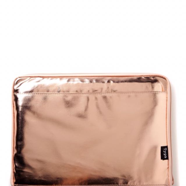 Typo Rose Gold Laptop Case, Hobbies & Toys, Stationery & Craft ...