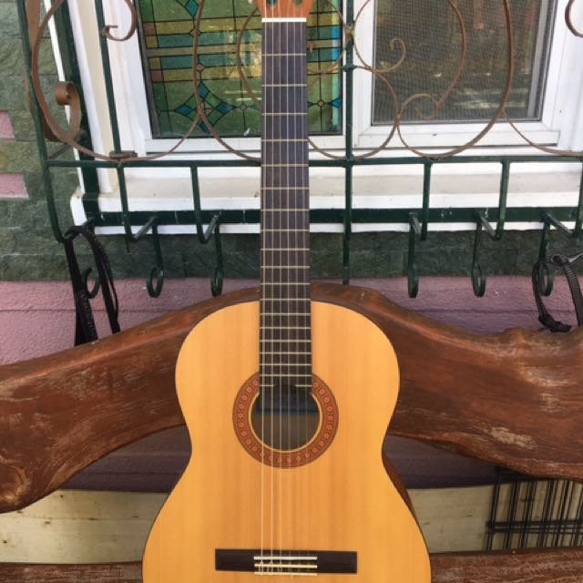 YAMAHA C40M Classical Guitar, Hobbies & Toys, Music & Media, CDs & DVDs on Carousell