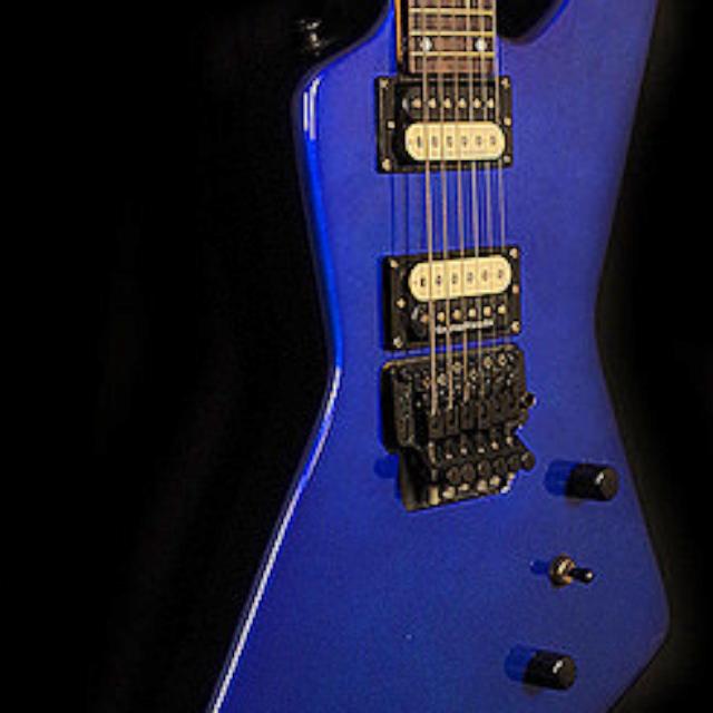 KRAMER Imperial Explorer guitar, Bulletin Board, Looking For on Carousell