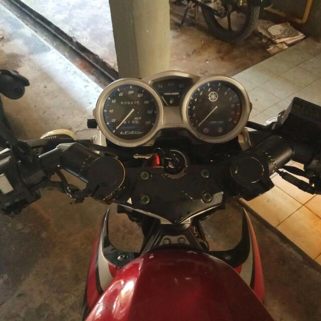 Yamaha Fz150 Merah, Motorbikes on Carousell