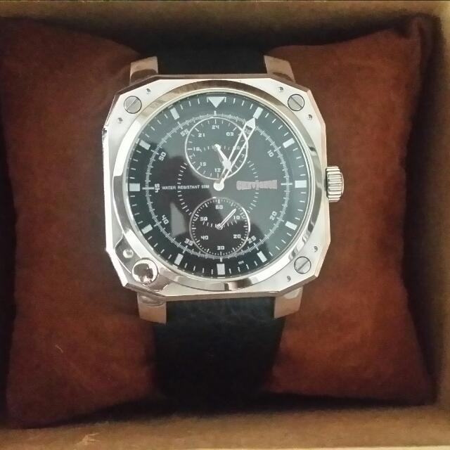 Men's Chevignon Watch Brand NEW, Men's Fashion, Watches & Accessories ...