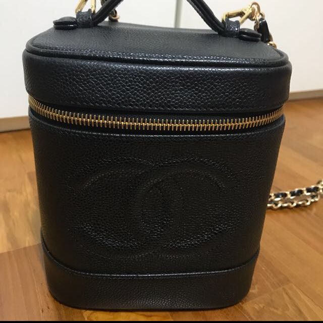 Chanel Vanity Box Vintage, Luxury, Bags & Wallets on Carousell