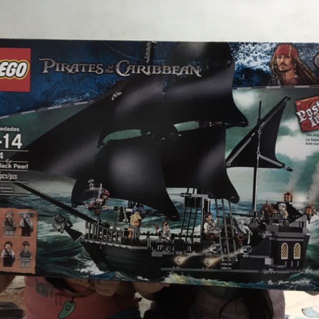 LEGO 4184: The Black Pearl, Hobbies & Toys, Toys & Games on Carousell