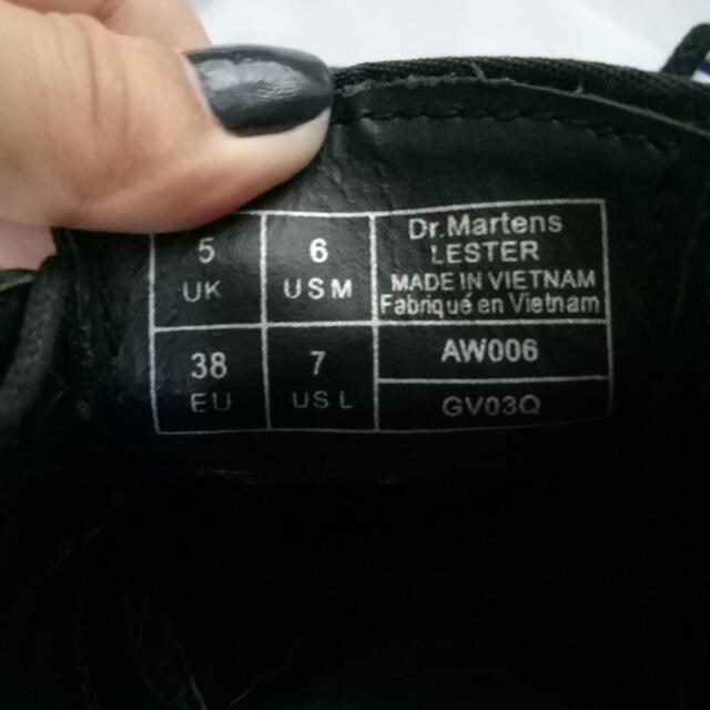 Dr. Martens LESTER, Women's Fashion, Footwear, Boots on Carousell