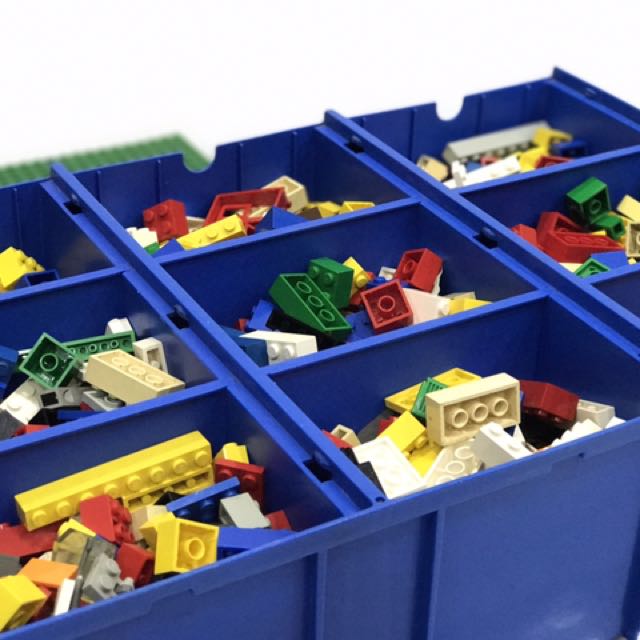 1000 Pieces Lego Creator Luggage Set, Toys & Games, Bricks & Figurines ...