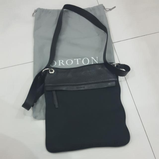 Oroton ( Authentic), Men's Fashion, Bags, Belt bags, Clutches and ...